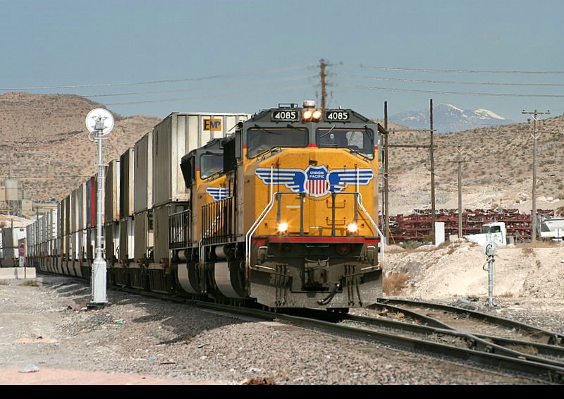 Eastbound UP stacker